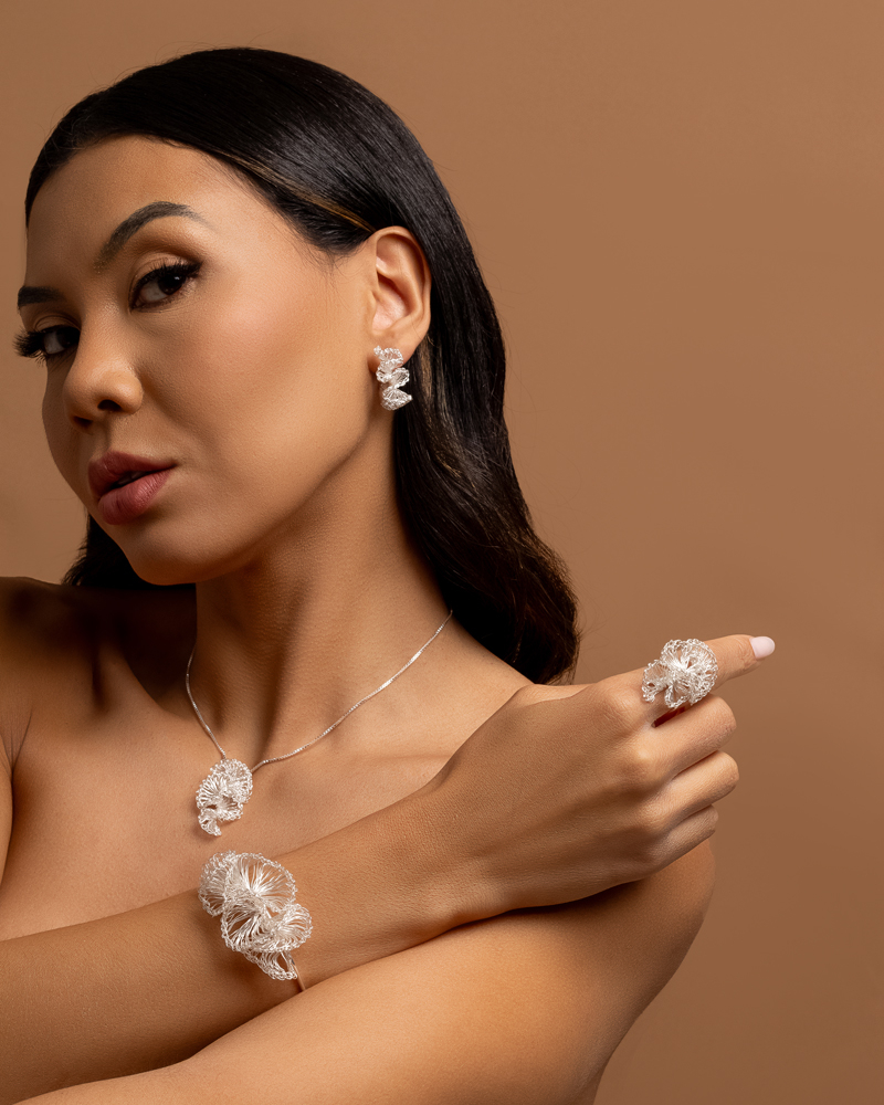 Comprar Brinco Jabour Micro - TONI BARROS