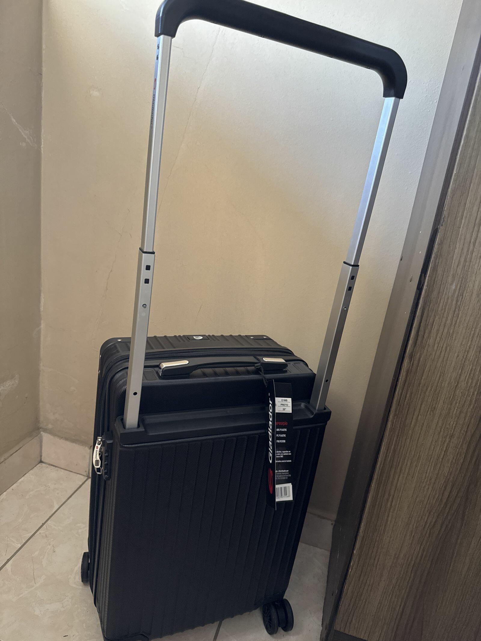 Mala de Viagem 10Kg Gladiador Wide TSA Rodas Giratórias 360º - de R$384,03 a R$426,70