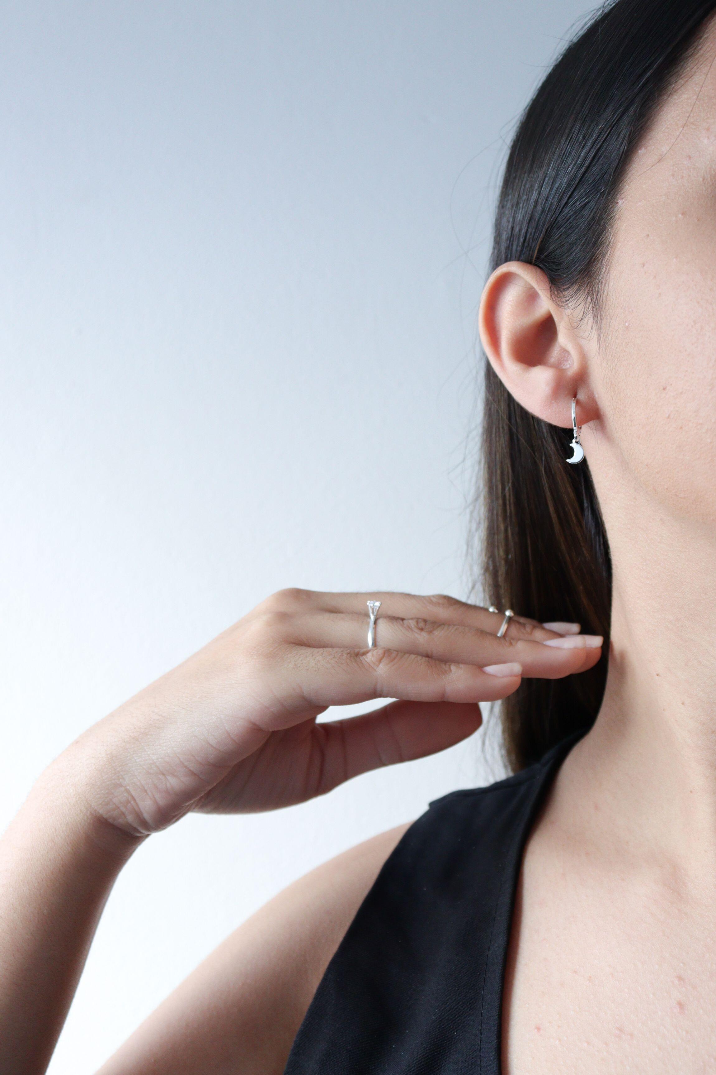 Comprar Argolinha lua - a partir de R$13,48 - Magic Girl