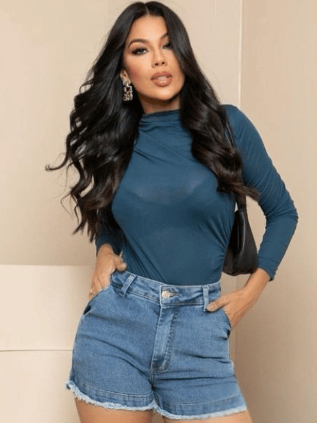 Comprar Short Jeans Basic Destroyed Keila - Lu Modas