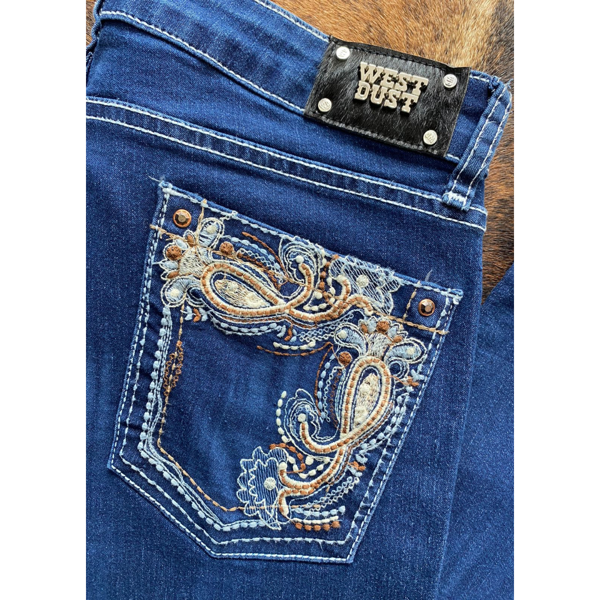 Comprar Calça jeans Feminina West Dust Bordada Gina - Autentica Moda ...