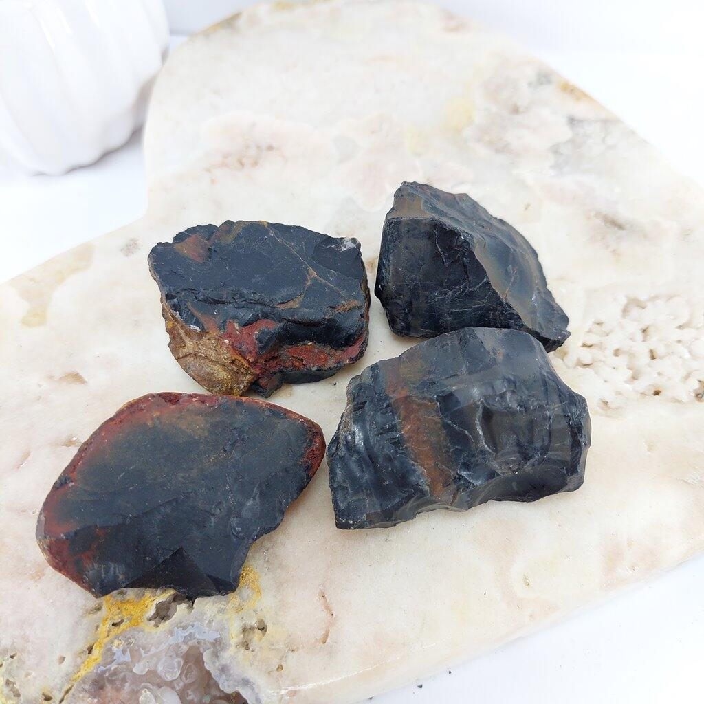 Comprar Pedra Ônix Preto Bruto Natural 4 a 6cm aprox. - a partir de R$5,13