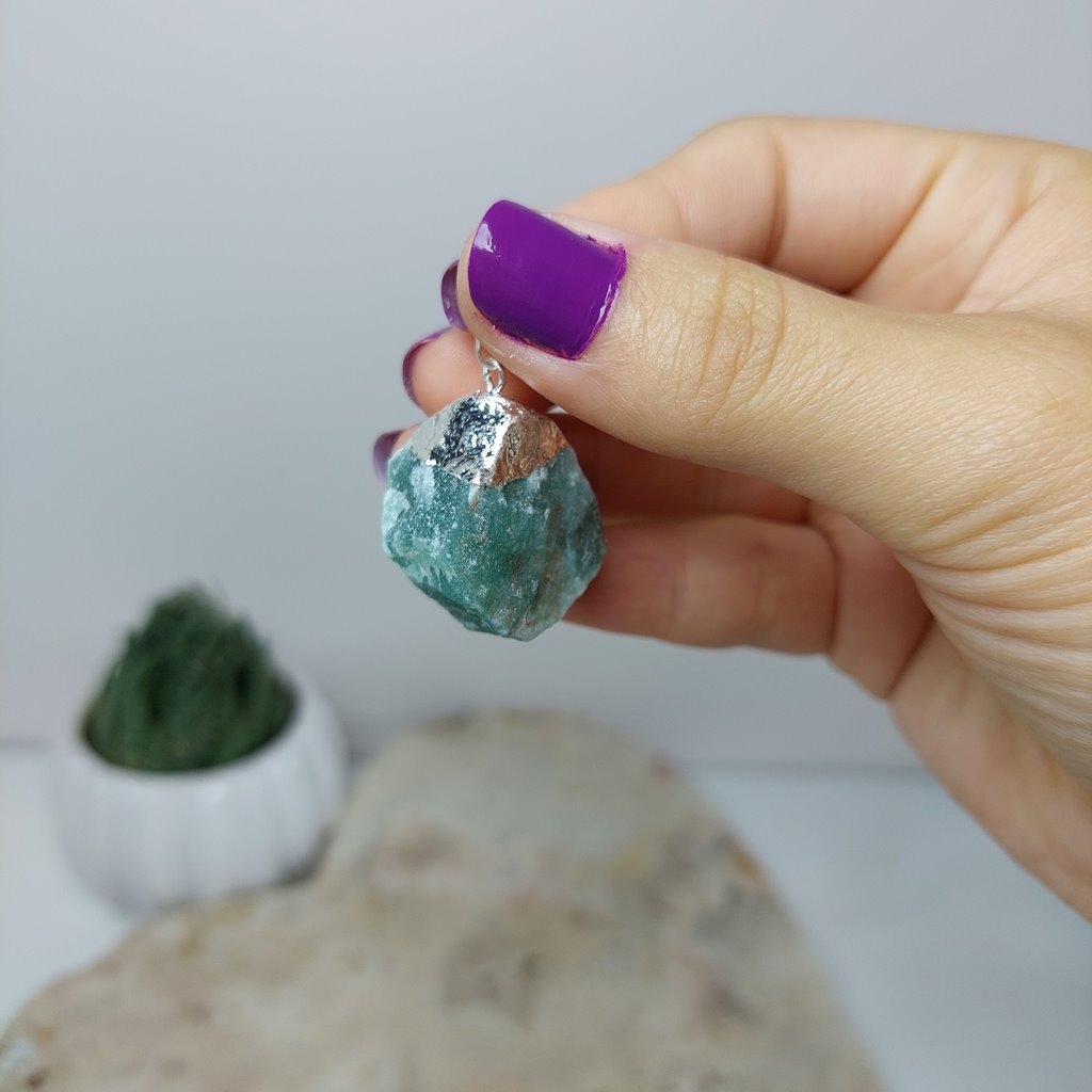 Comprar Pingente Pedra Bruta Natural Quartzo Verde Prata - SAJ Cristais ...