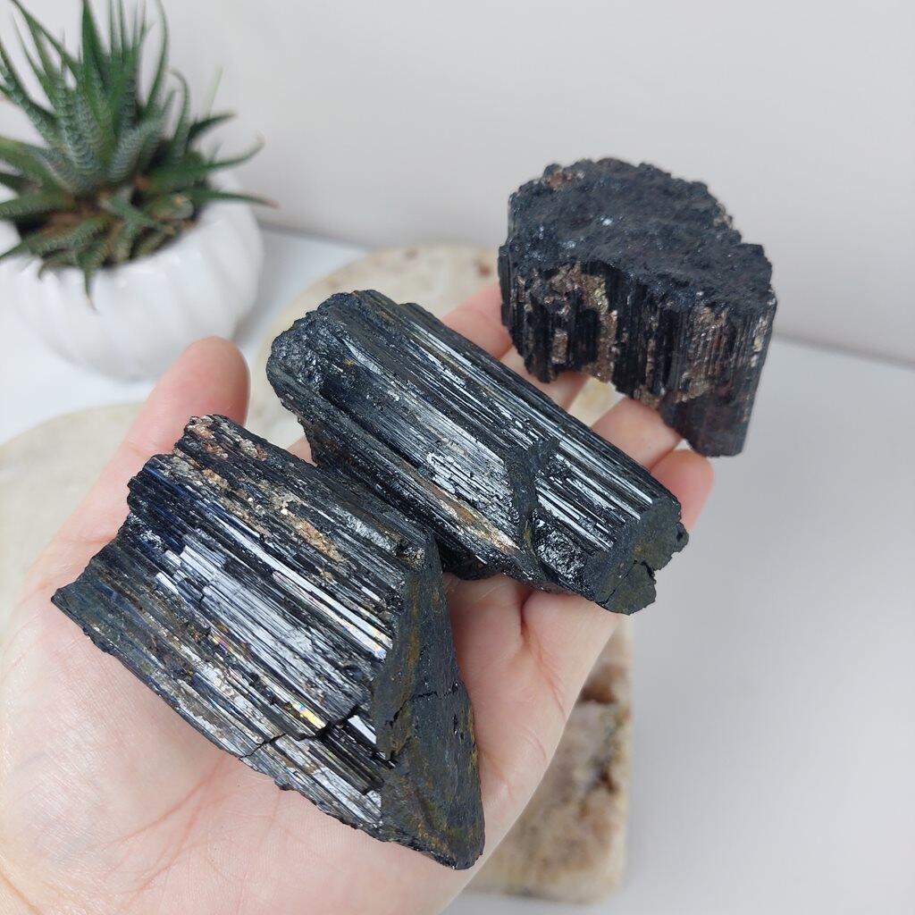 Comprar Pedra Turmalina Preta Bruta Natural 100 a 150 gramas aprox ...