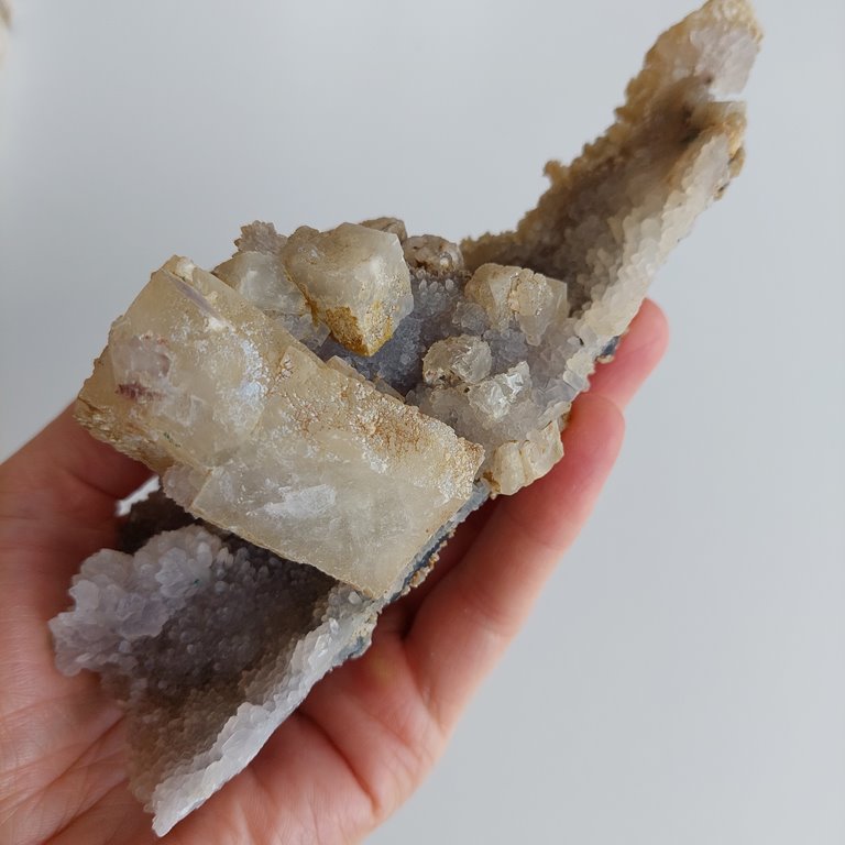 Comprar Pedra Calcedônia Natural 350 gramas Peça Única - SAJ Cristais ...