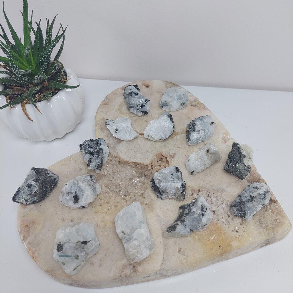 Comprar Pedra da Lua Natural Bruto Atacado Pacote 100 gramas - a partir ...