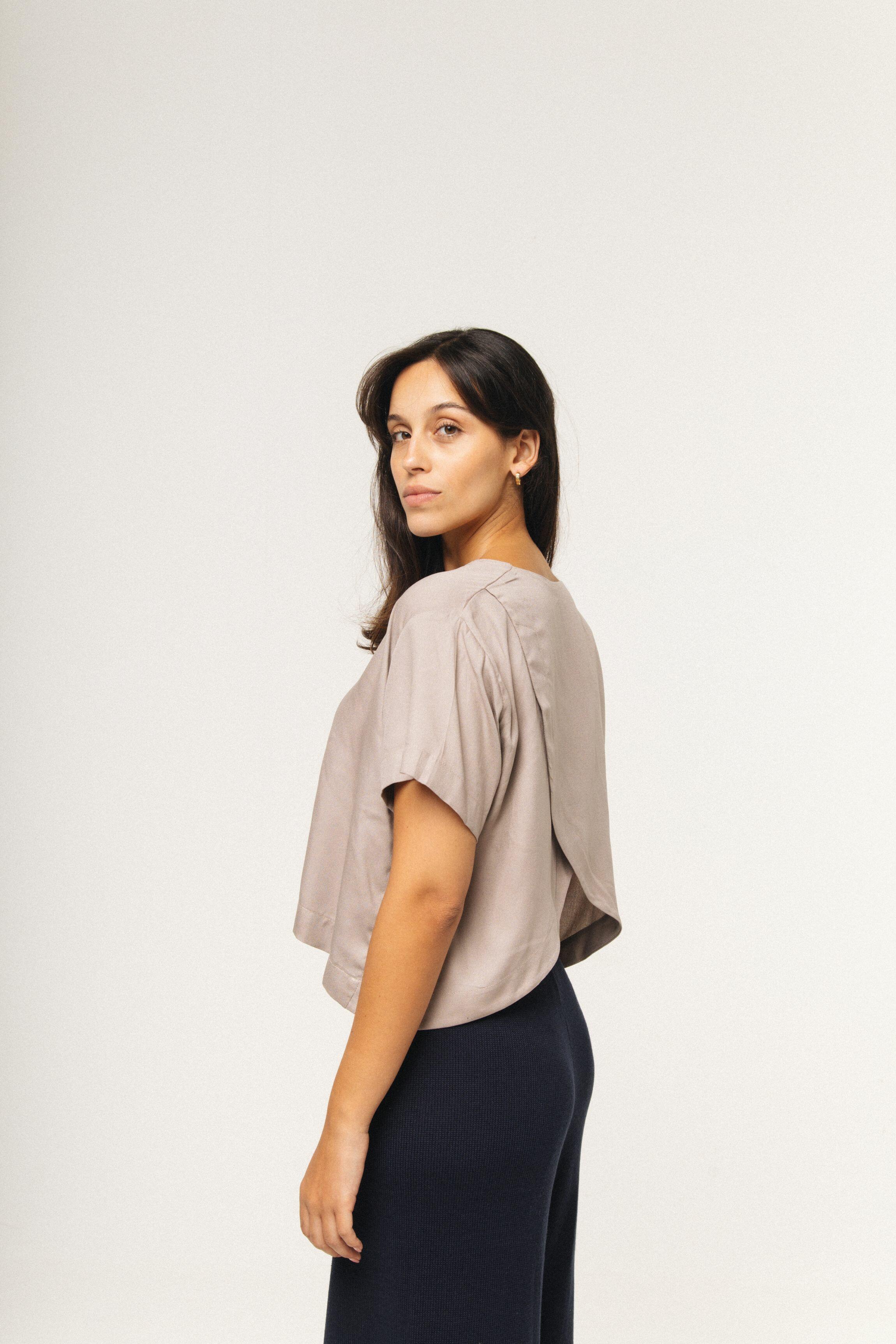 Comprar BLUSA ALBA - a partir de R$284,05