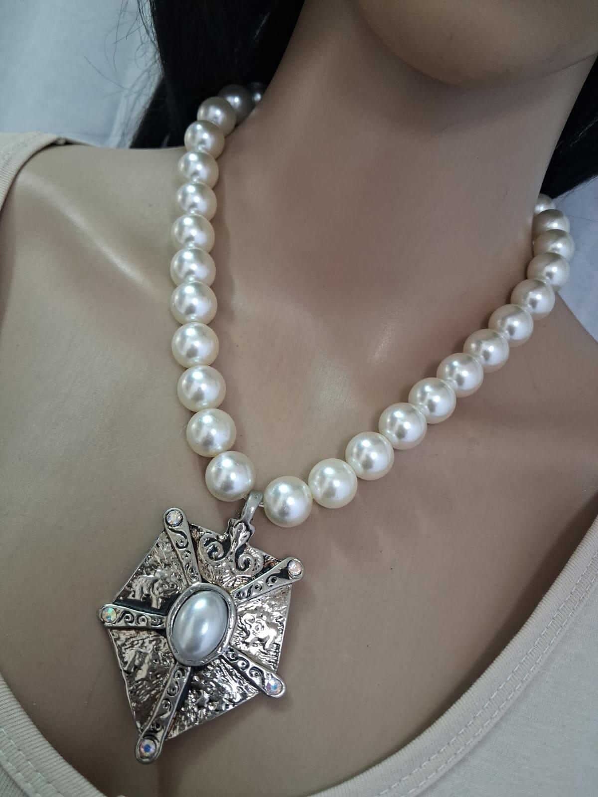 Comprar Colar Maria Palm. - a partir de R$122,55