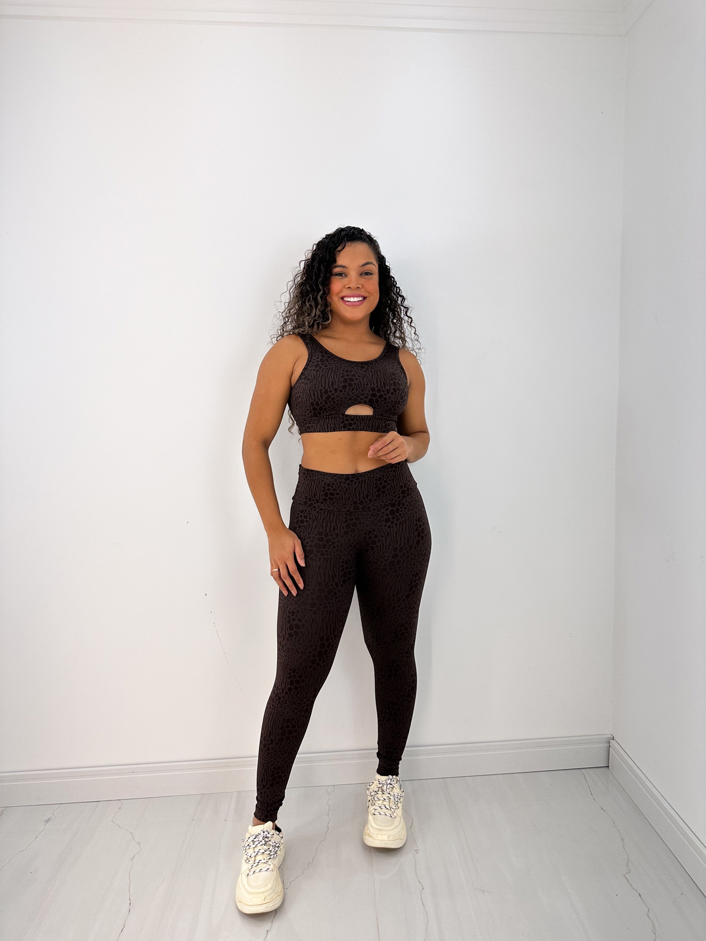 Comprar Legging Básica + Top Marcia Feline Brownie - R$80,00 - Studio24