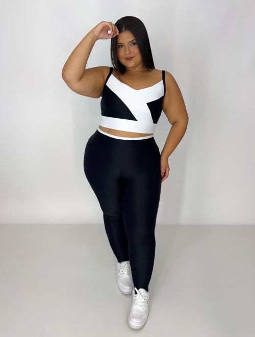 Comprar Conjunto Legging + Top Maitê Bicolor Preto- Plus Size - Studio24