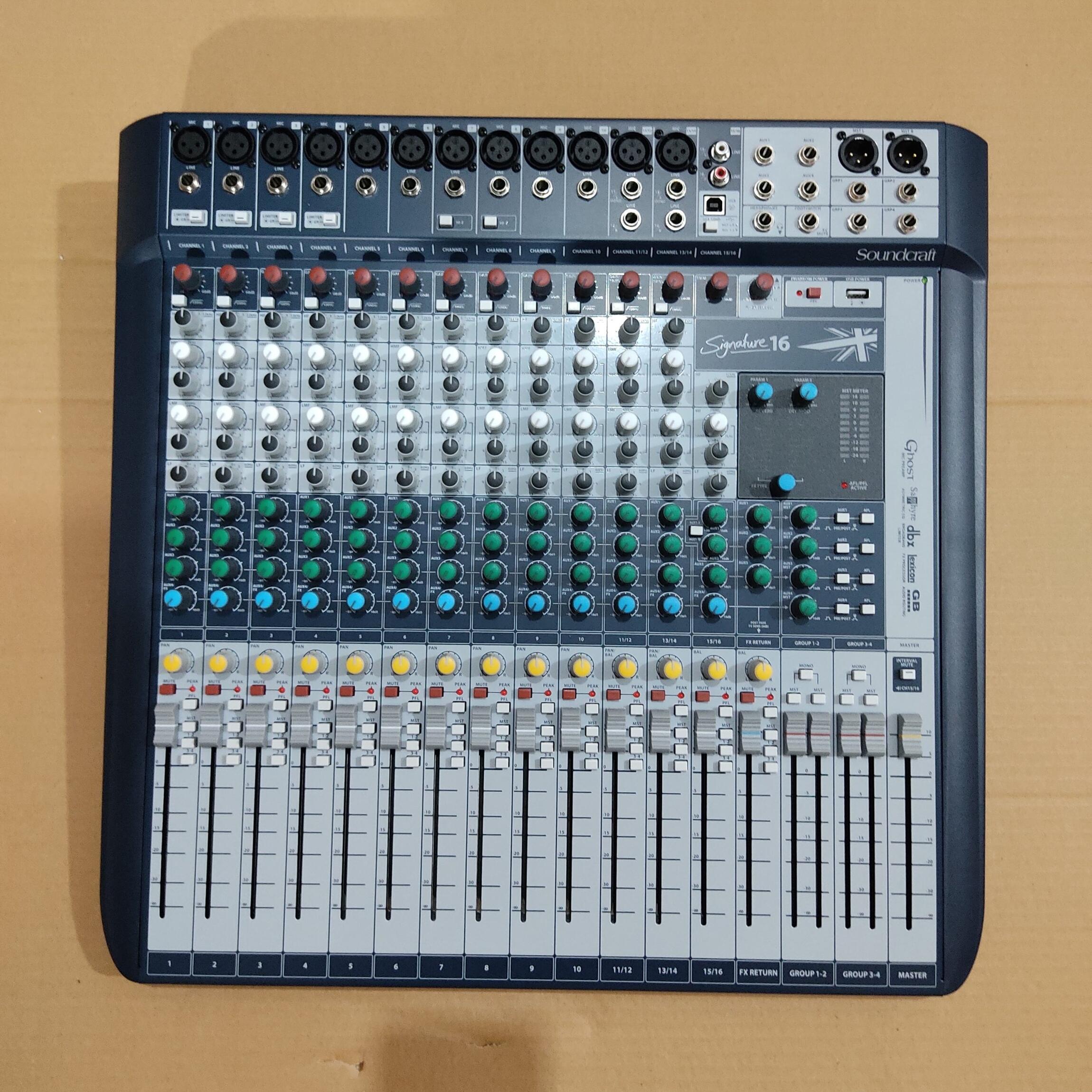 Mesa de Som Soundcraft Signature 16 - R$4.900,00