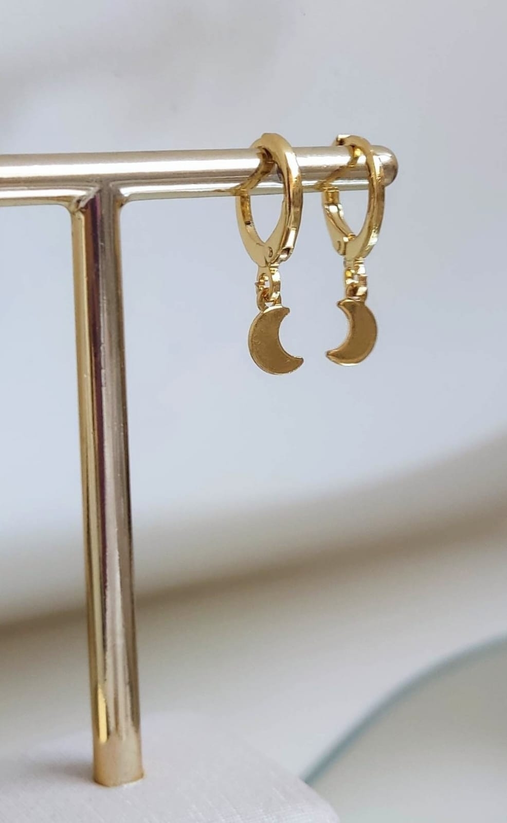 Comprar Argolinha Lua - de R$30,07 a R$31,91 - Vanilla Flor