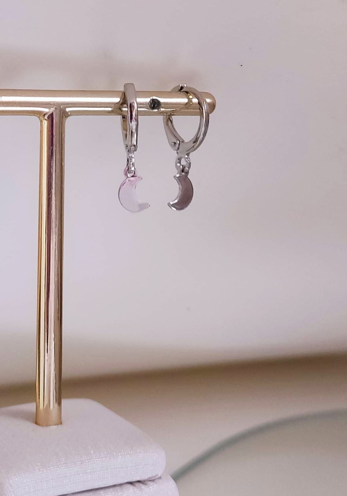 Comprar Argolinha Lua - de R$30,07 a R$31,91 - Vanilla Flor