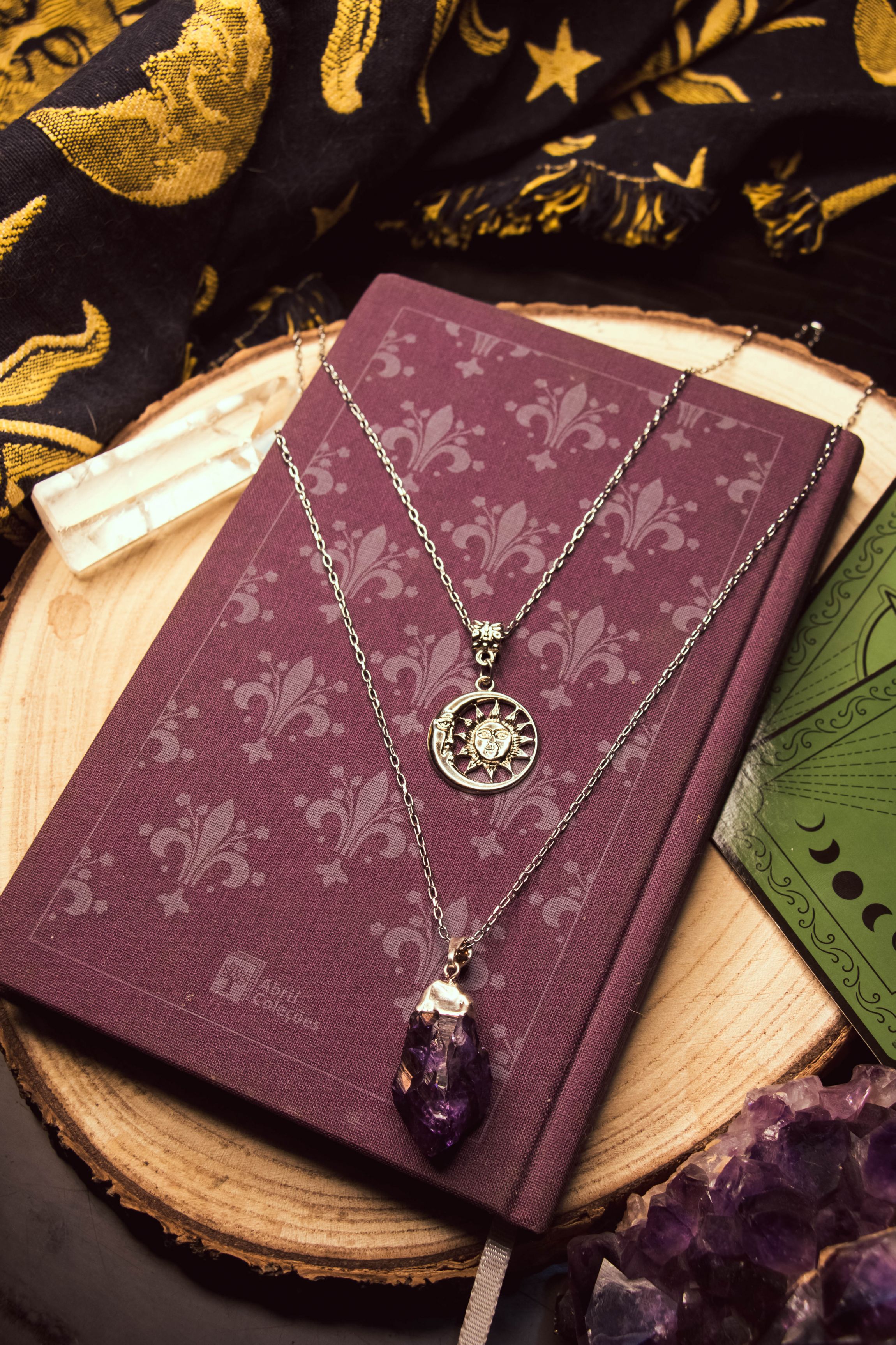 Colar Duplo Circe com Sol, Lua e Ametista Bruta - Dark Spell - Acessórios Místicos e Alternativos