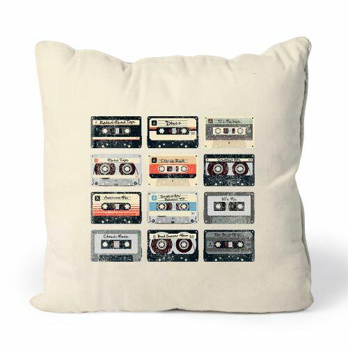Almofada Cassette Tapes | Studio Geek - a partir de R$58,10