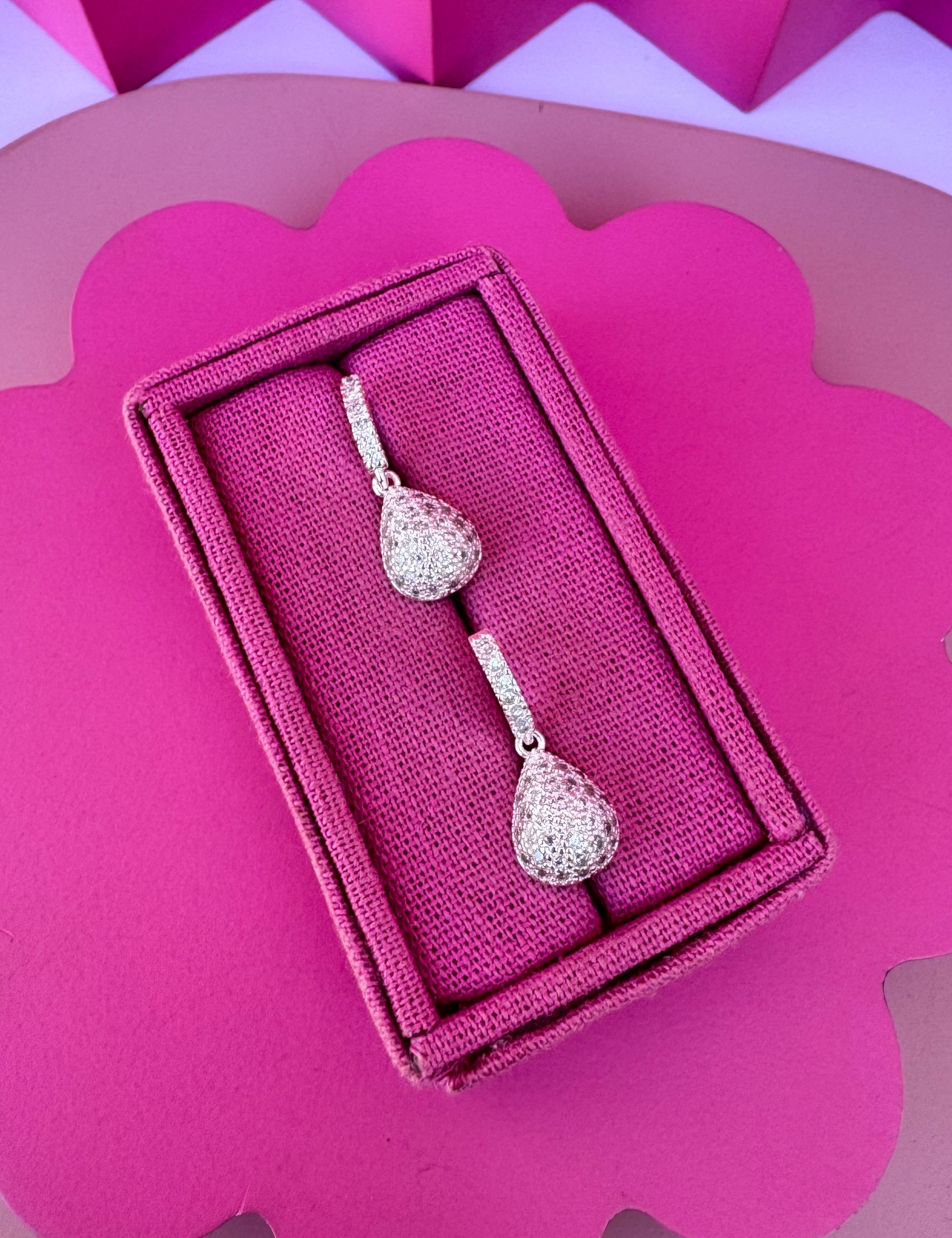 Brinco Arco Cravejado e Gota Microzirconia G178 - Zeratti Semijoias