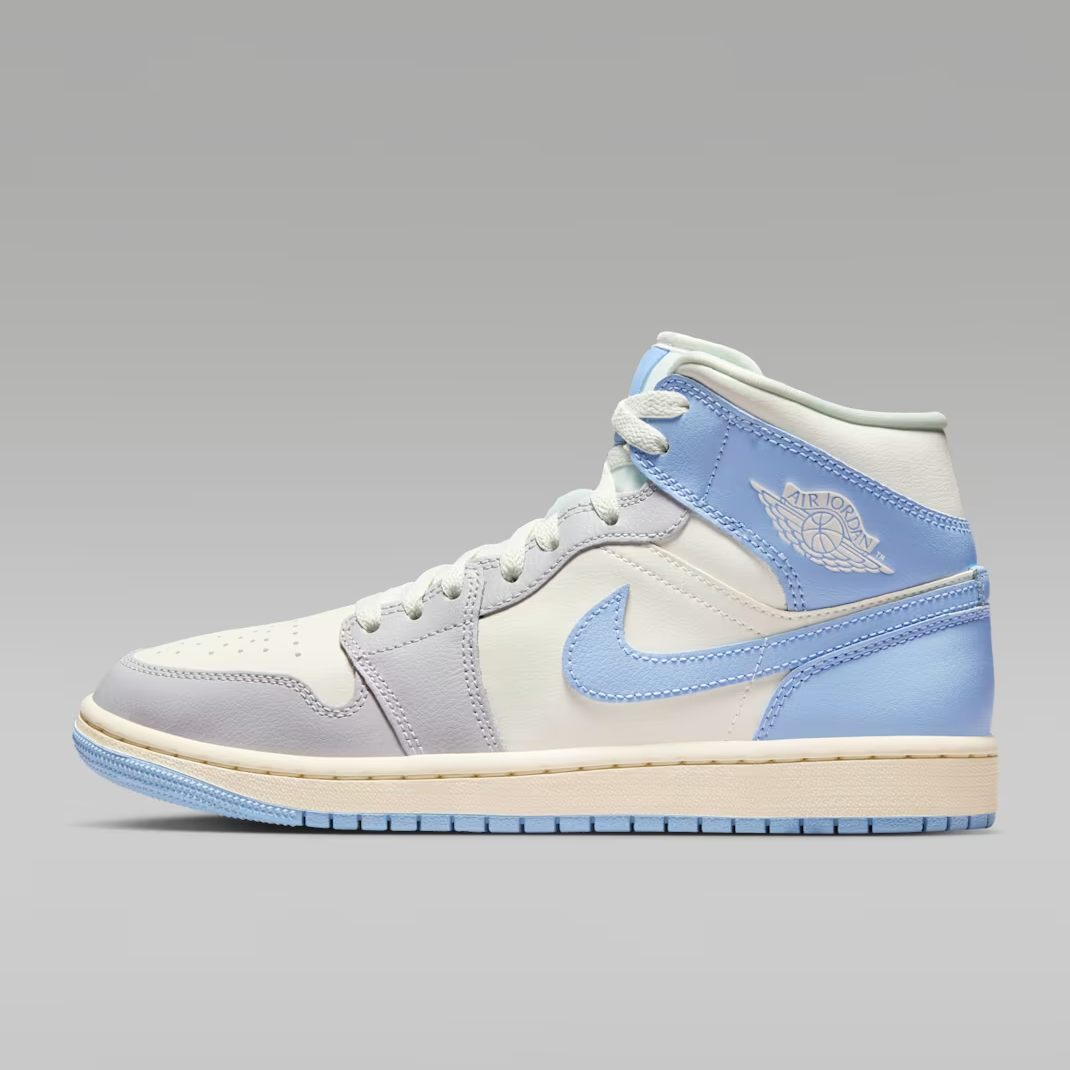 Tênis Air Jordan 1 Mid - Azul e Branco