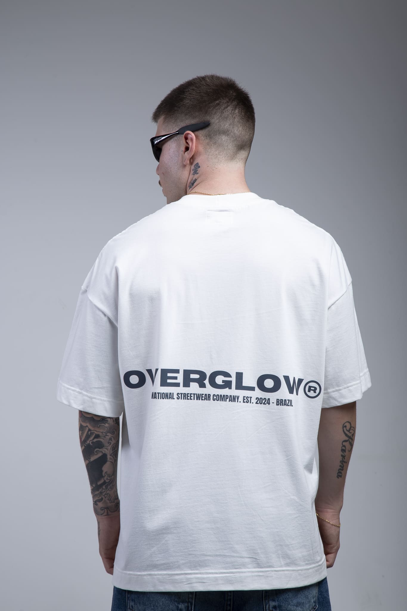 Comprar Camiseta Oversized Essential Off White - a partir de R$126,00