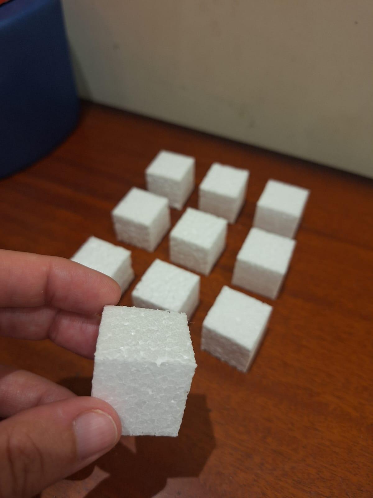 Comprar 10 Cubos de Isopor 3 x 3 cm - a partir de R$10,90