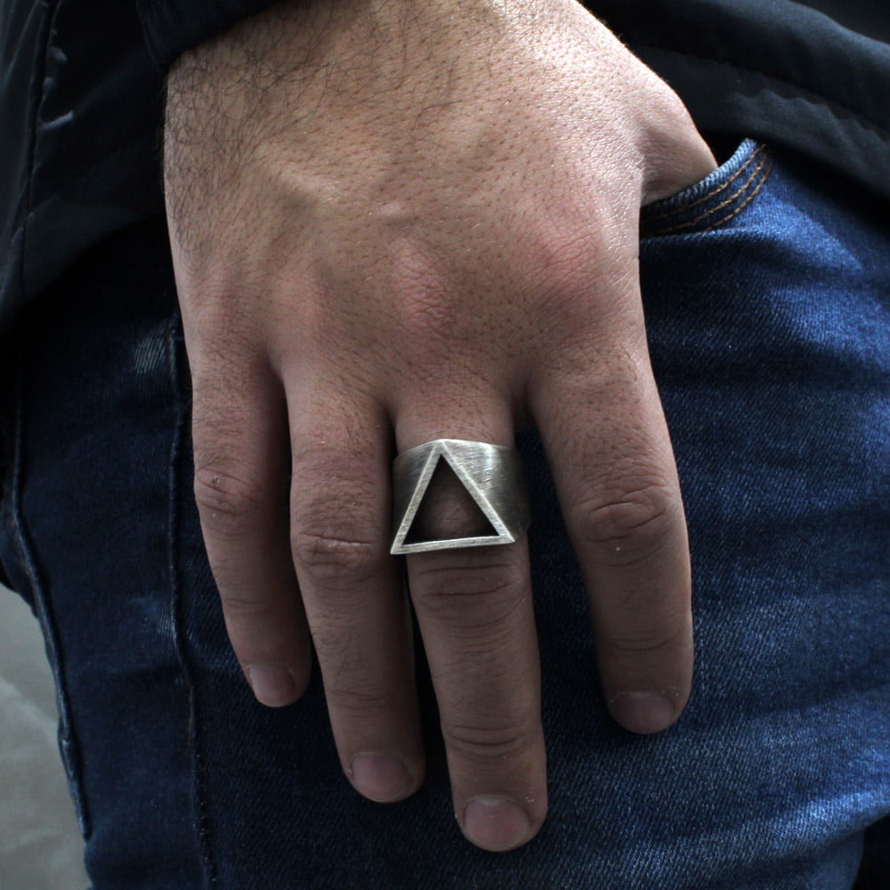 Comprar Anel Rustico Triângulo - Vulcano Joias