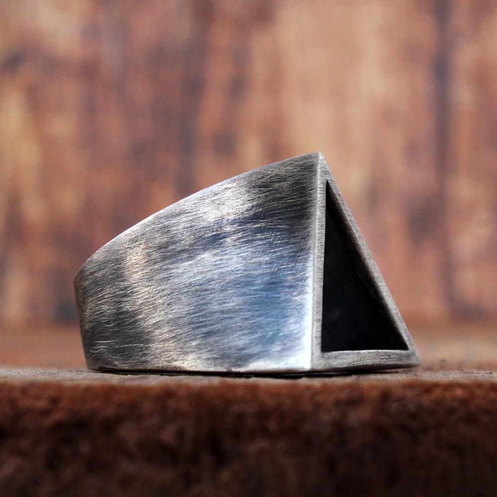 Comprar Anel Rustico Triângulo - Vulcano Joias