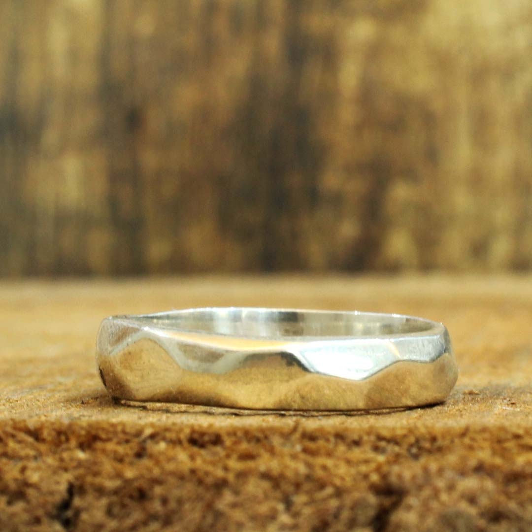 Comprar Anel classico facetado - R$299,00 - Vulcano Joias