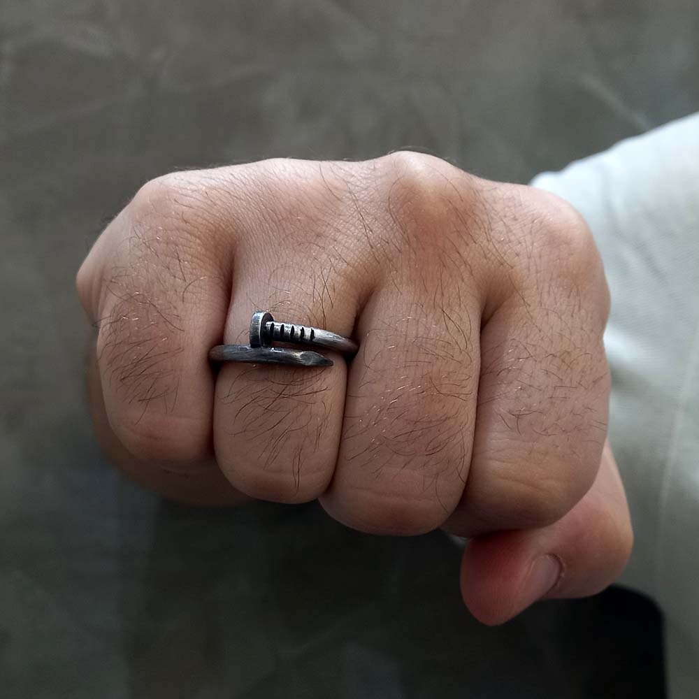 Comprar Anel clássico prego - R$369,00 - Vulcano Joias