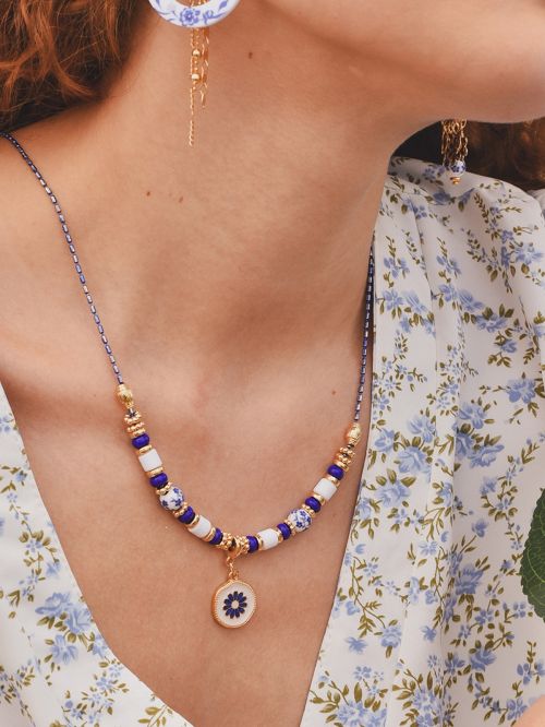 Colar azul de flores Buquê - a partir de R$103,55