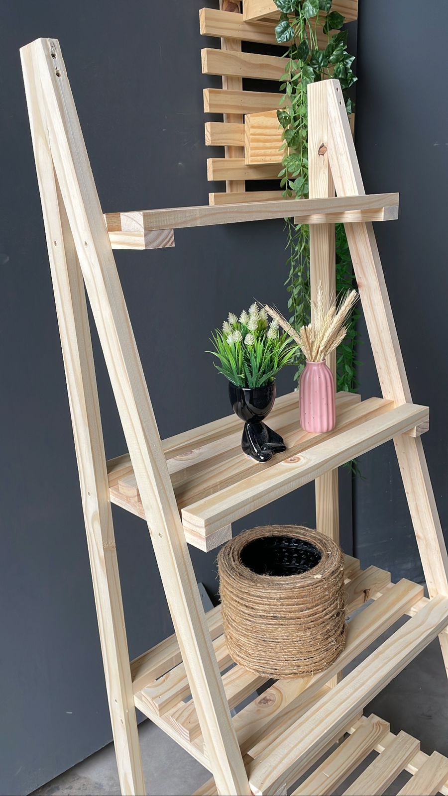 Comprar Estante Mara G - a partir de R$156,75 - Organize com Madeira