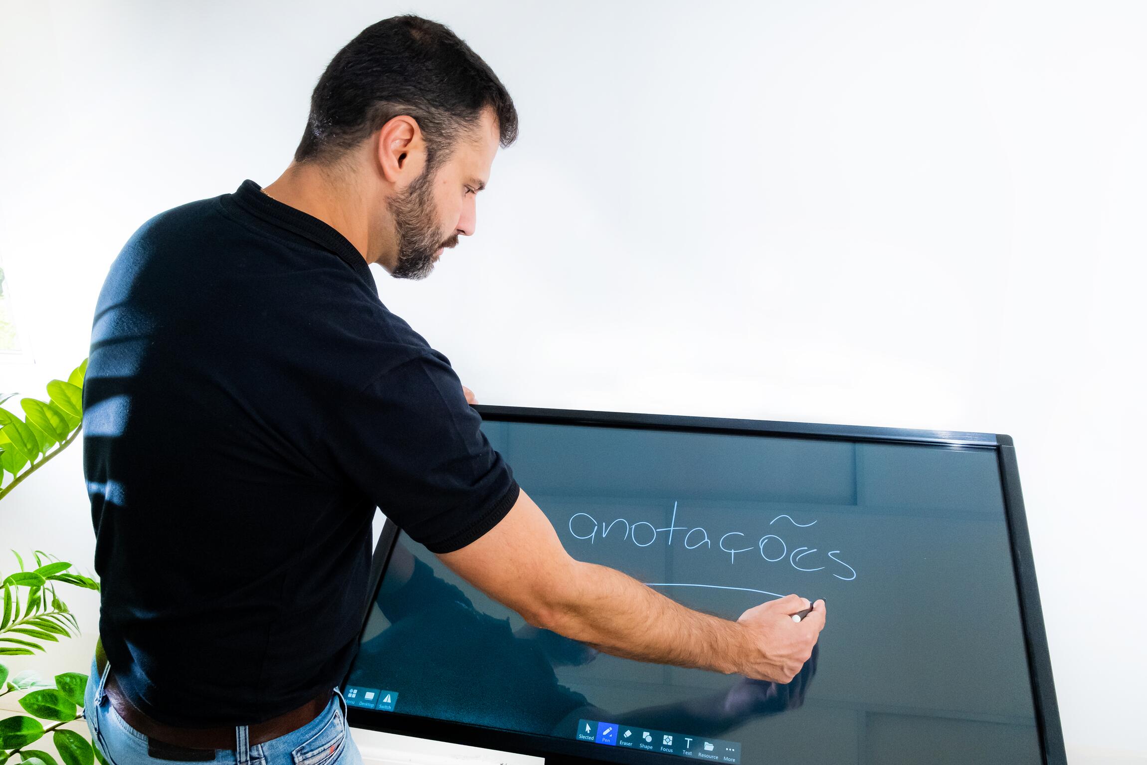 Mesa Interativa Qualipix 55 Polegadas - a partir de R$11.390,50