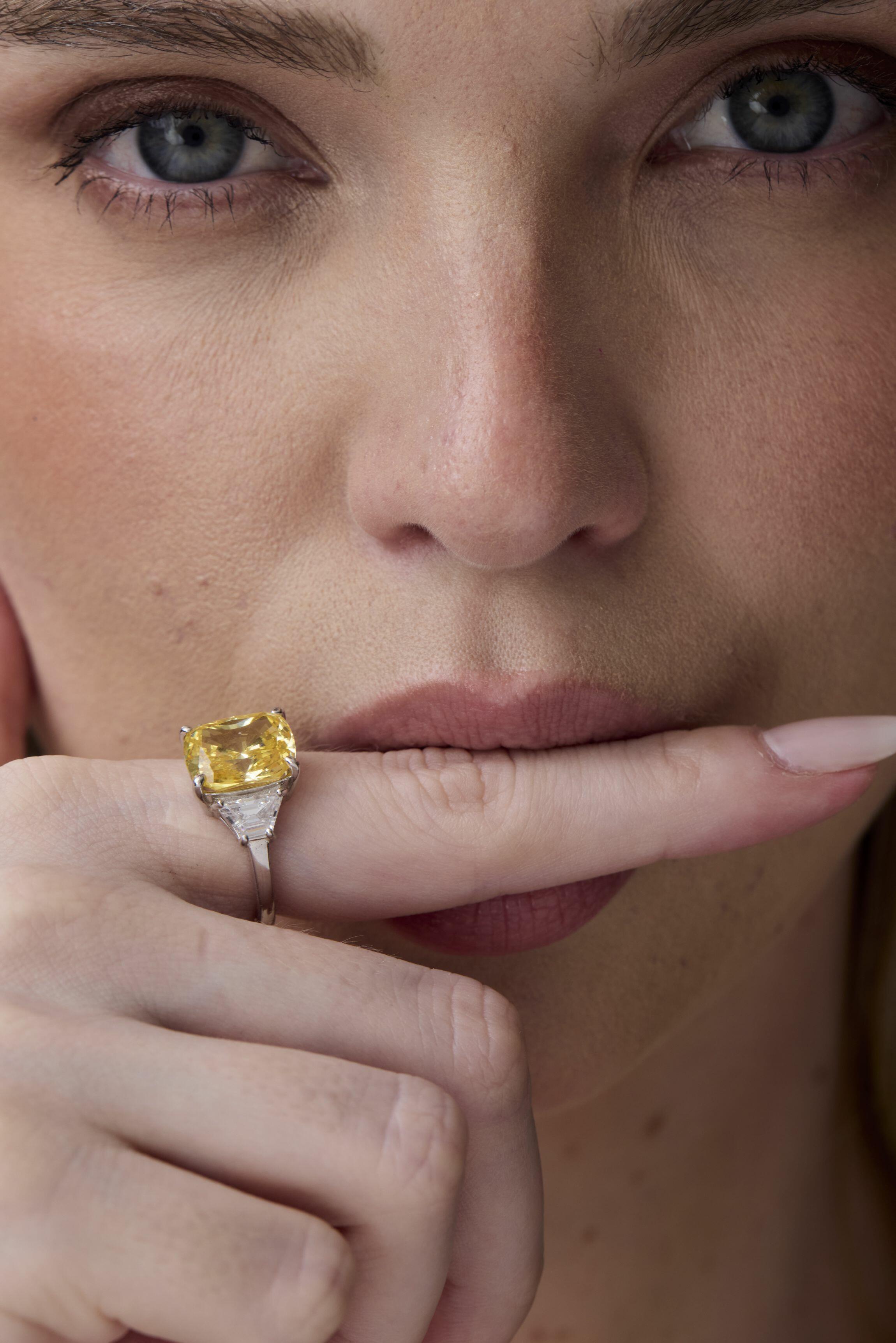 Comprar Anel Brilho de Sol 4.75Ct - AZUL Jóias