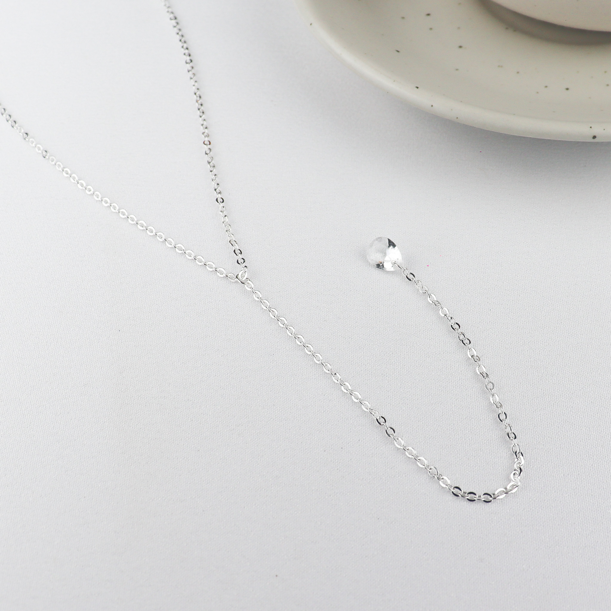 Comprar Colar Curto Y Gota Cristal P - Prata - a partir de R$9,40 ...