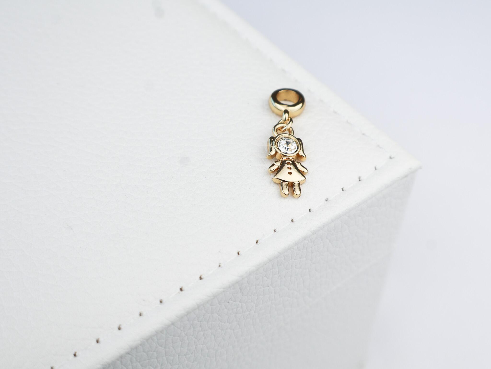 Comprar Berloque Menininha Zircônia - Dourado - a partir de R$24,60