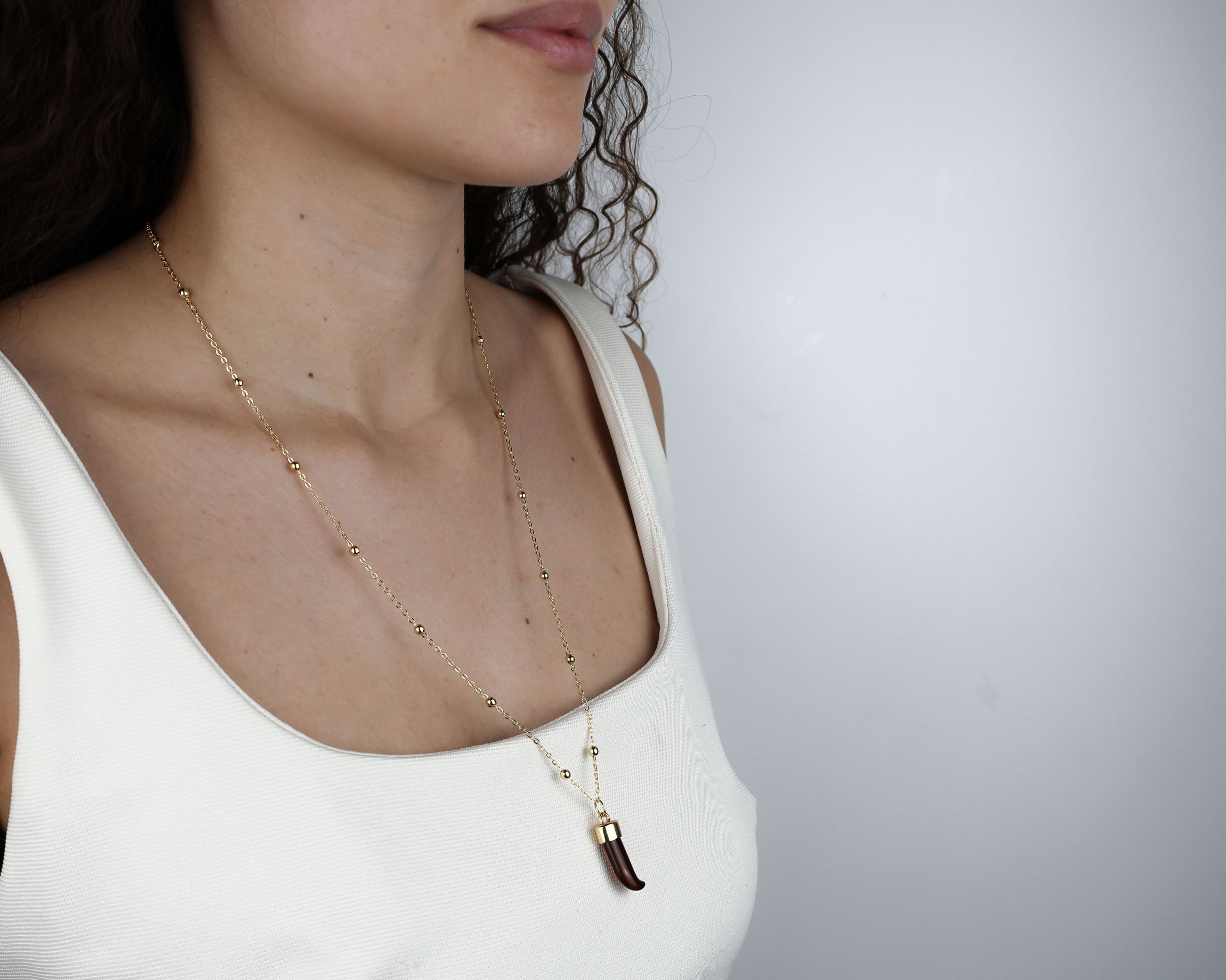 Comprar Colar Longo Corrente Bolinha Pingente Dente de Sabre - Dourado - a partir de R$15,10 ...