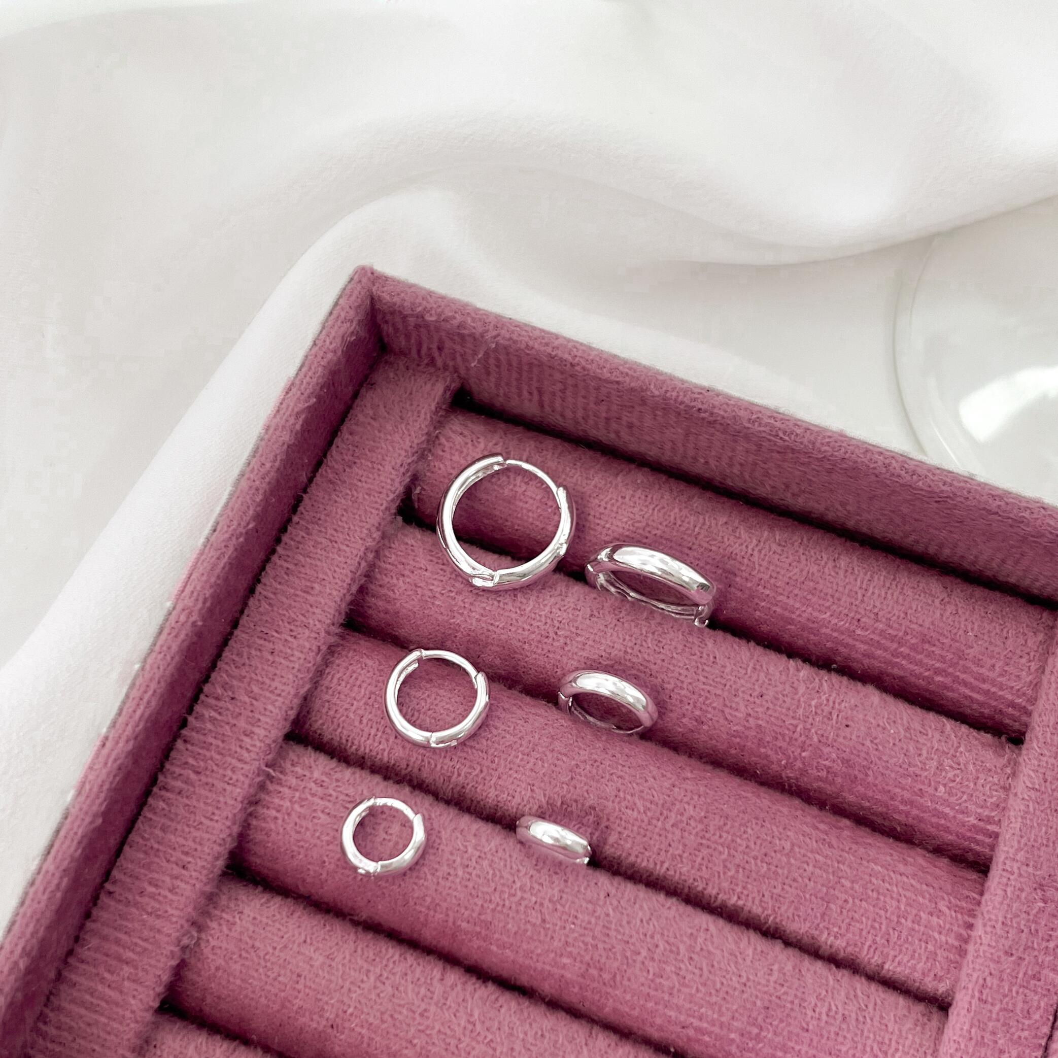 Comprar Argolinhas Minimalistas - de R$10,35 a R$11,78 - Lilly Store | Atacado e varejo de ...