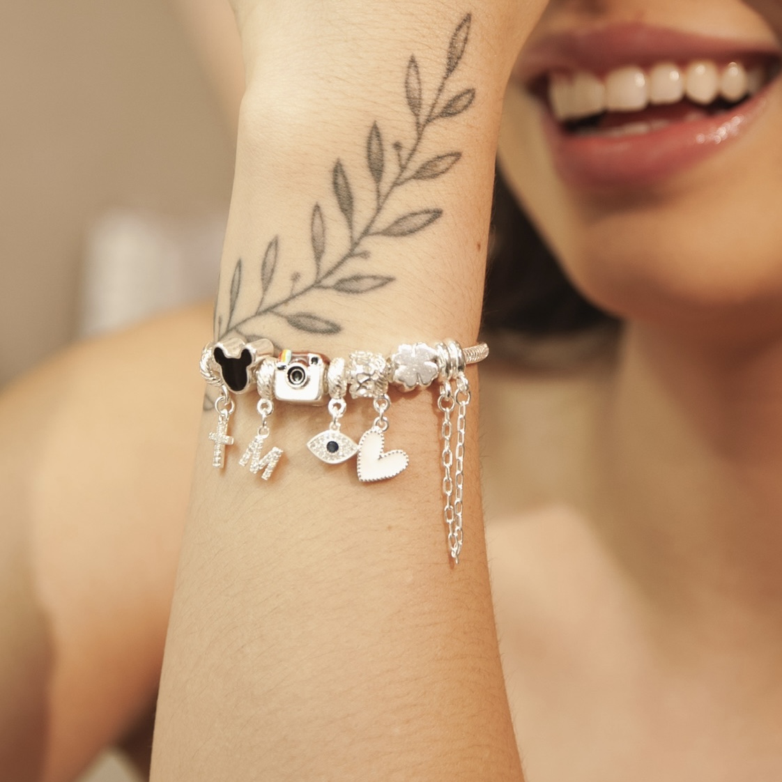 Comprar Berloque Letra Cravejada - Lilly Store | Atacado e varejo de semijoias delicadas e ...