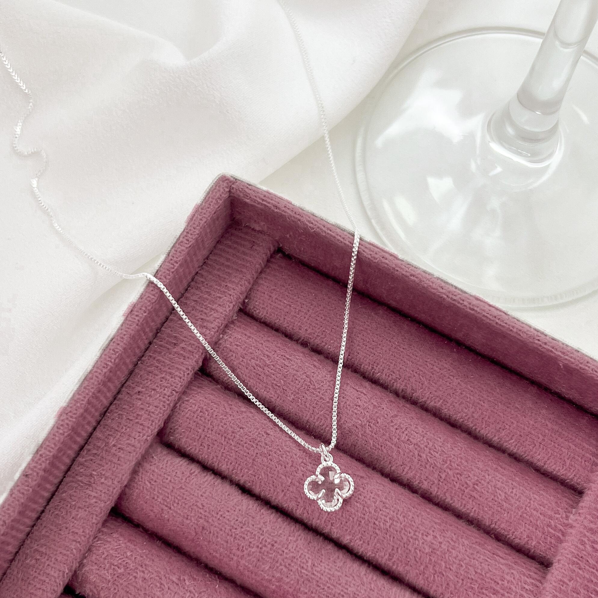 Comprar Colar Trevo VC - Cristal - a partir de R$30,40 - Lilly Store