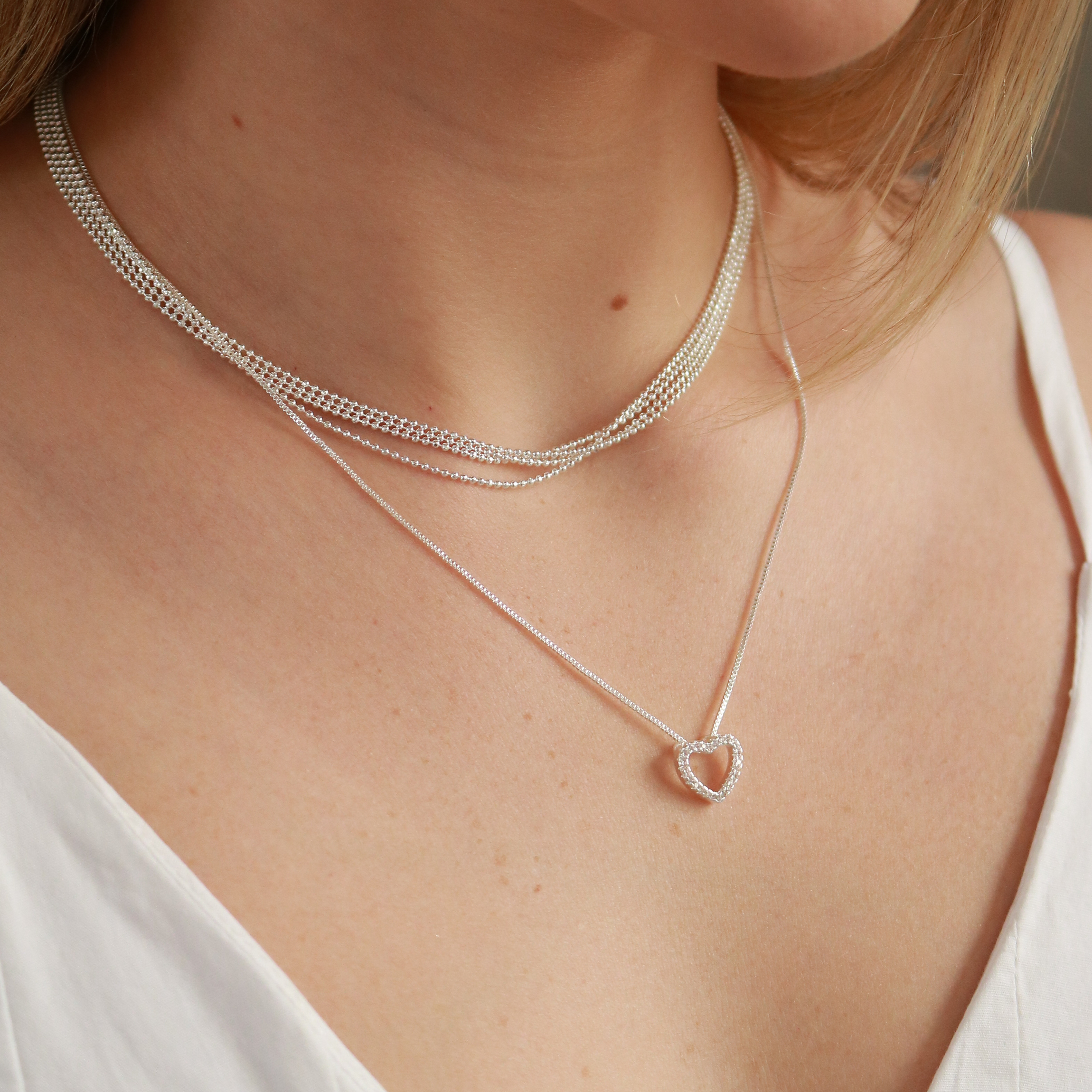 Comprar Colar Alice - coração cravejado - a partir de R$34,58 - Lilly ...