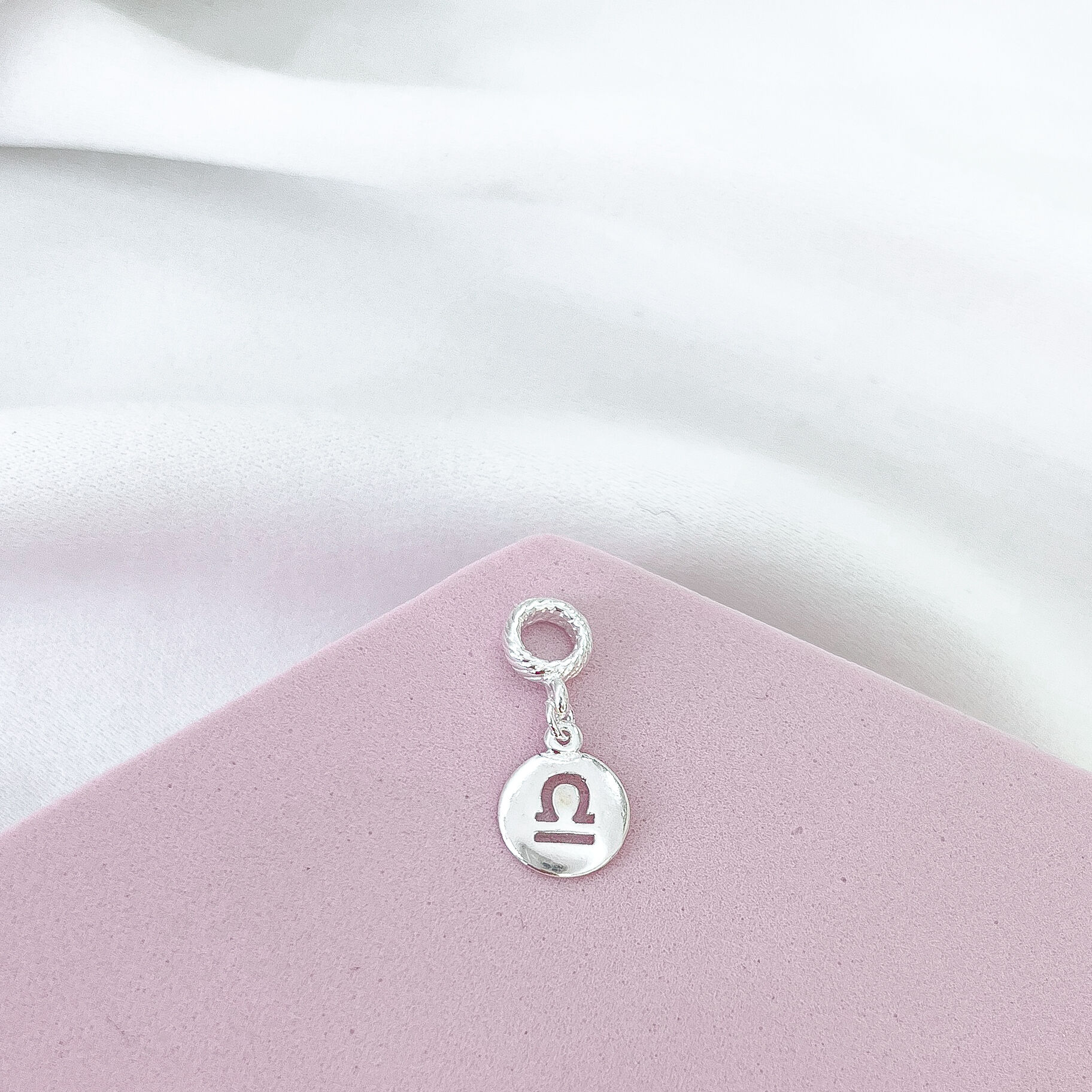 Comprar Berloques Signos - a partir de R$19,85 - Lilly Store | Atacado e varejo de semijoias ...