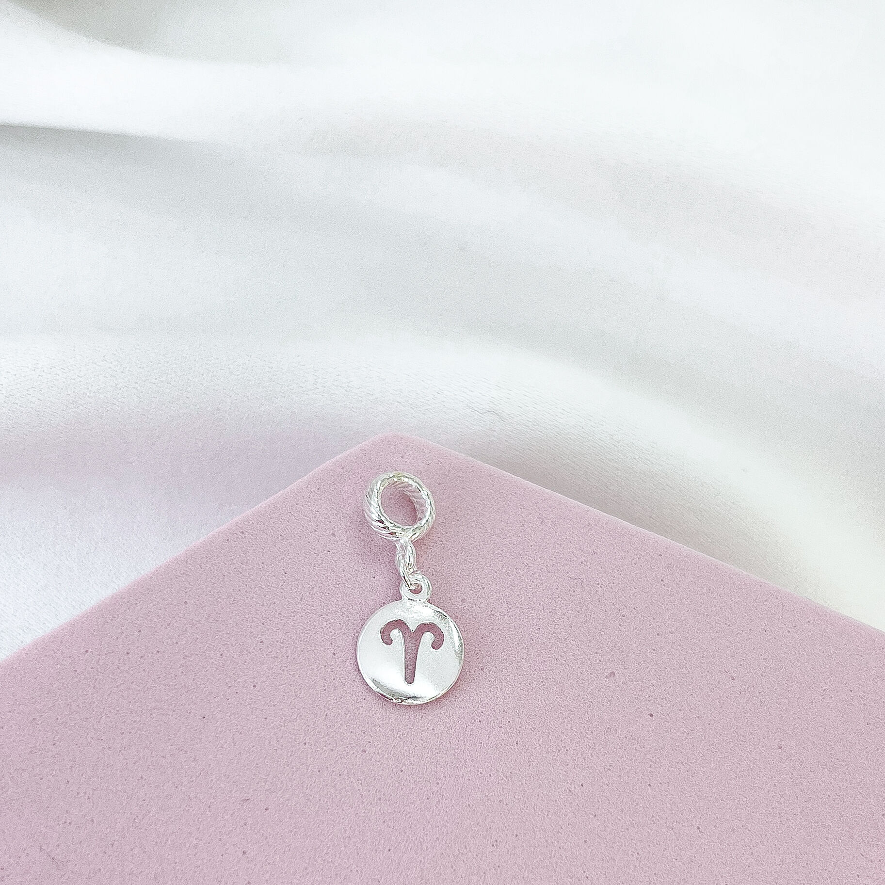 Comprar Berloques Signos - a partir de R$19,85 - Lilly Store | Atacado e varejo de semijoias ...