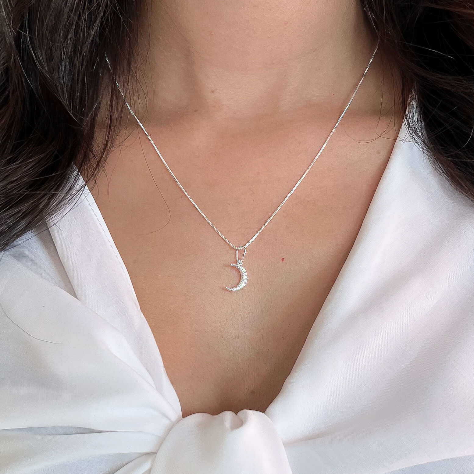 Comprar Colar Lua Cravejada - M - a partir de R$37,71 - Lilly Store