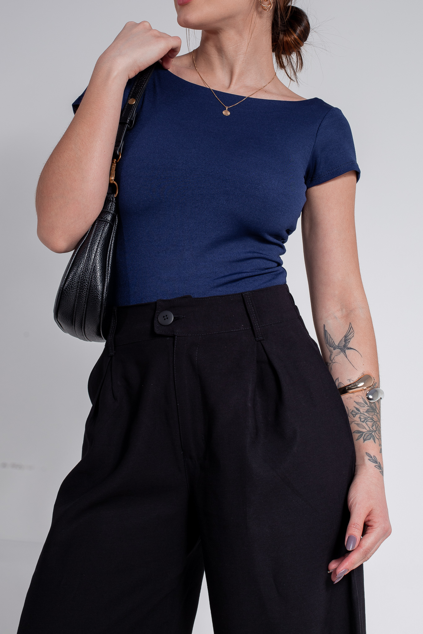 Comprar BODY CLAIRE - AZUL MARINHO - USE ELIZAH