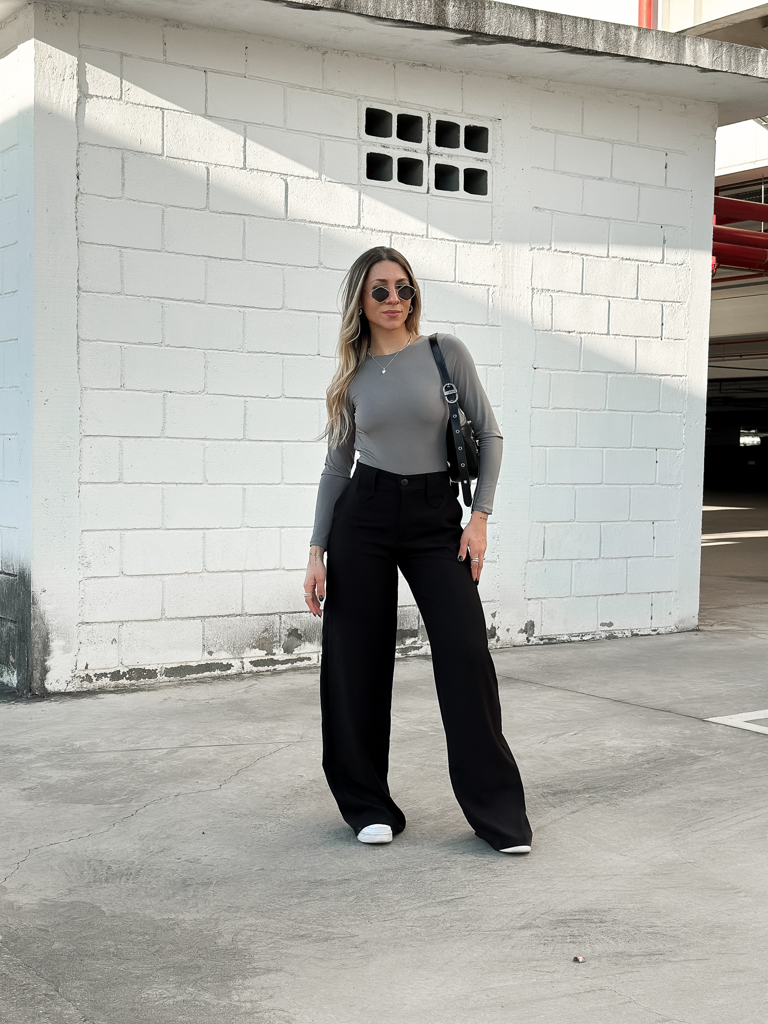 Comprar BODY ELLEN - CINZA - USE ELIZAH