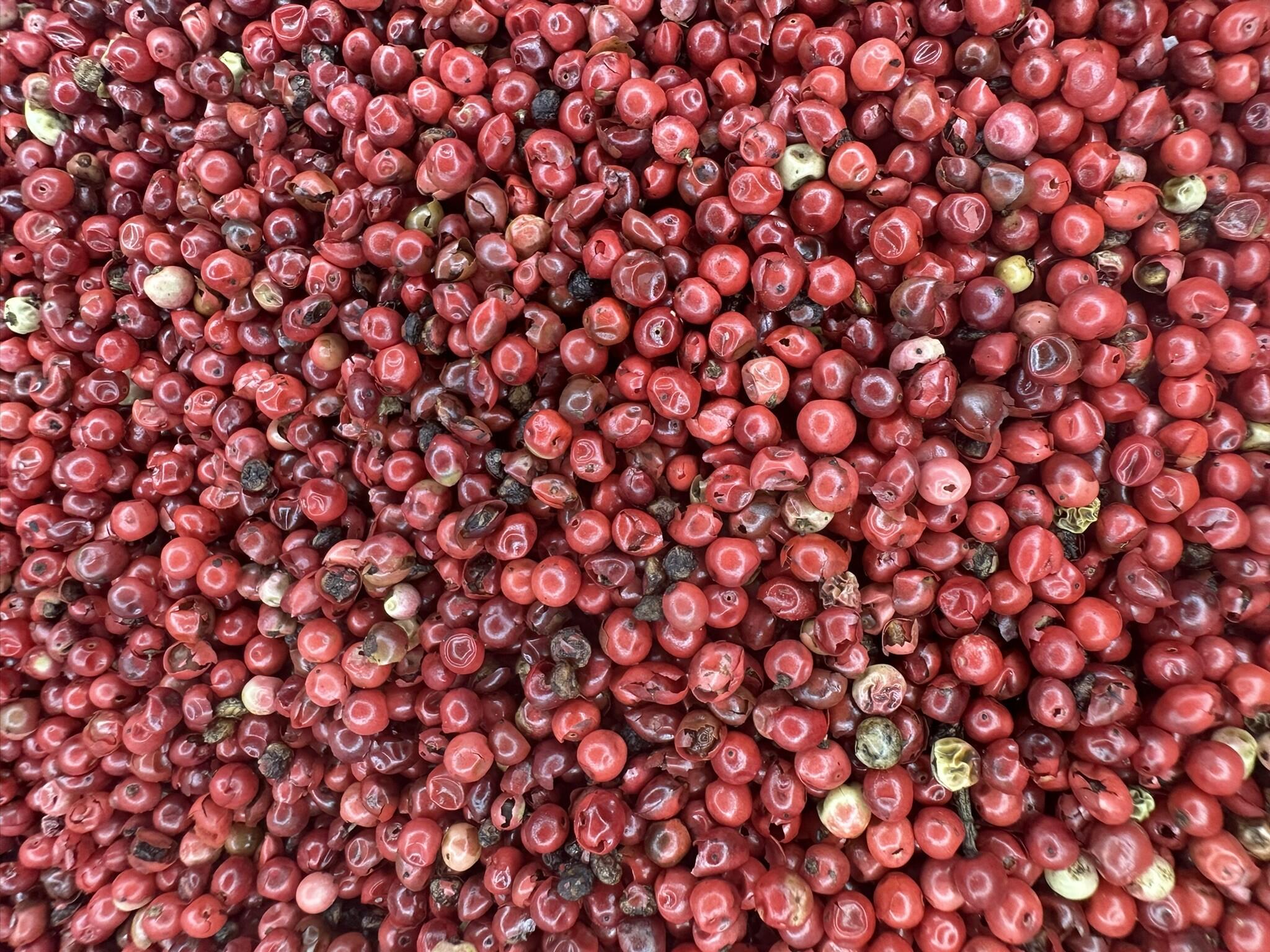 Comprar Pimenta rosa em grãos - de R$4,50 a R$44,99 - Celeiro do Rei