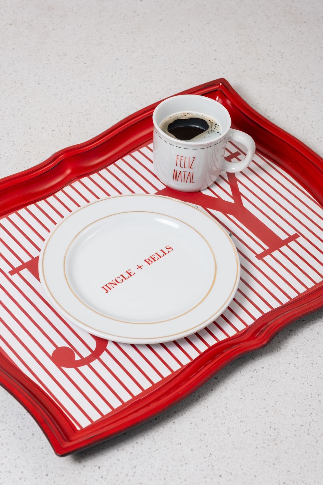 Comprar NATAL PRATO GOLD JINGLE BELLS - Porcelana e Cia