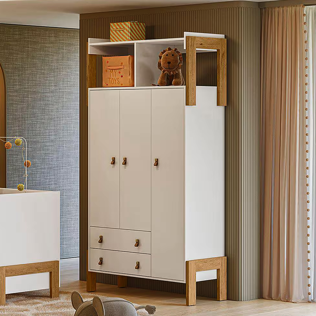 Comprar Roupeiro Qmovi Fantasia 3 portas com nicho - R$935,39