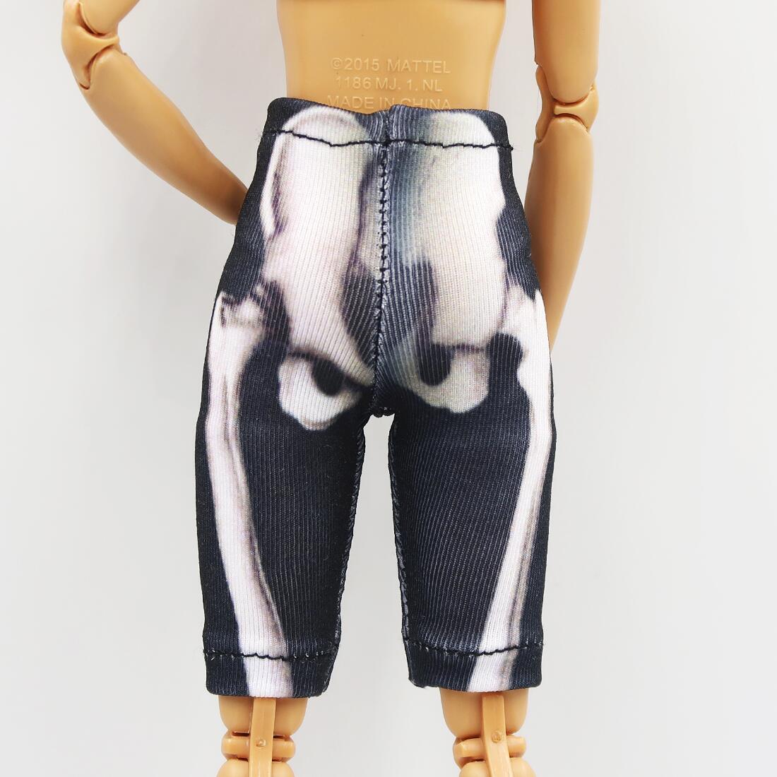 Comprar Short Barbie Estampa Esqueleto - a partir de R$14,40 - Bella Doll