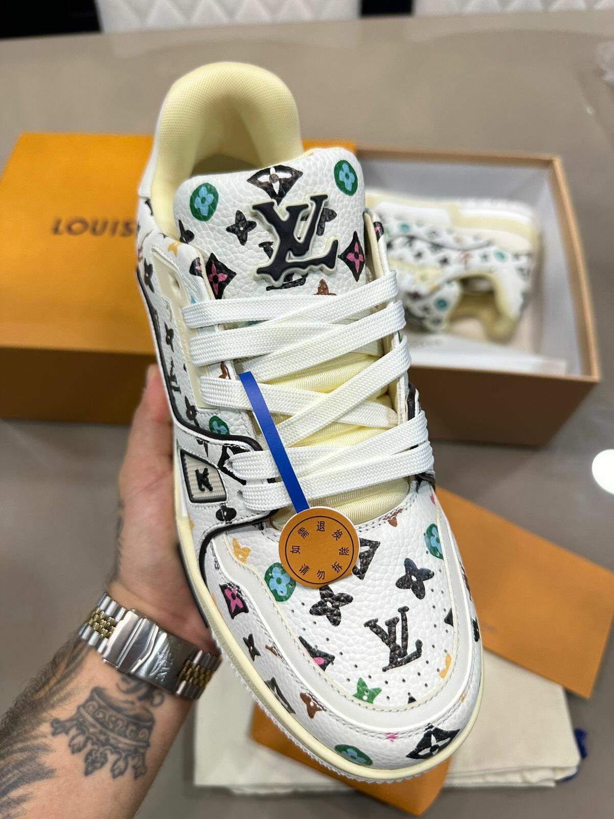 Comprar Tênis Louis Vuitton Premium - R$1.800,00 - Brás Conceito