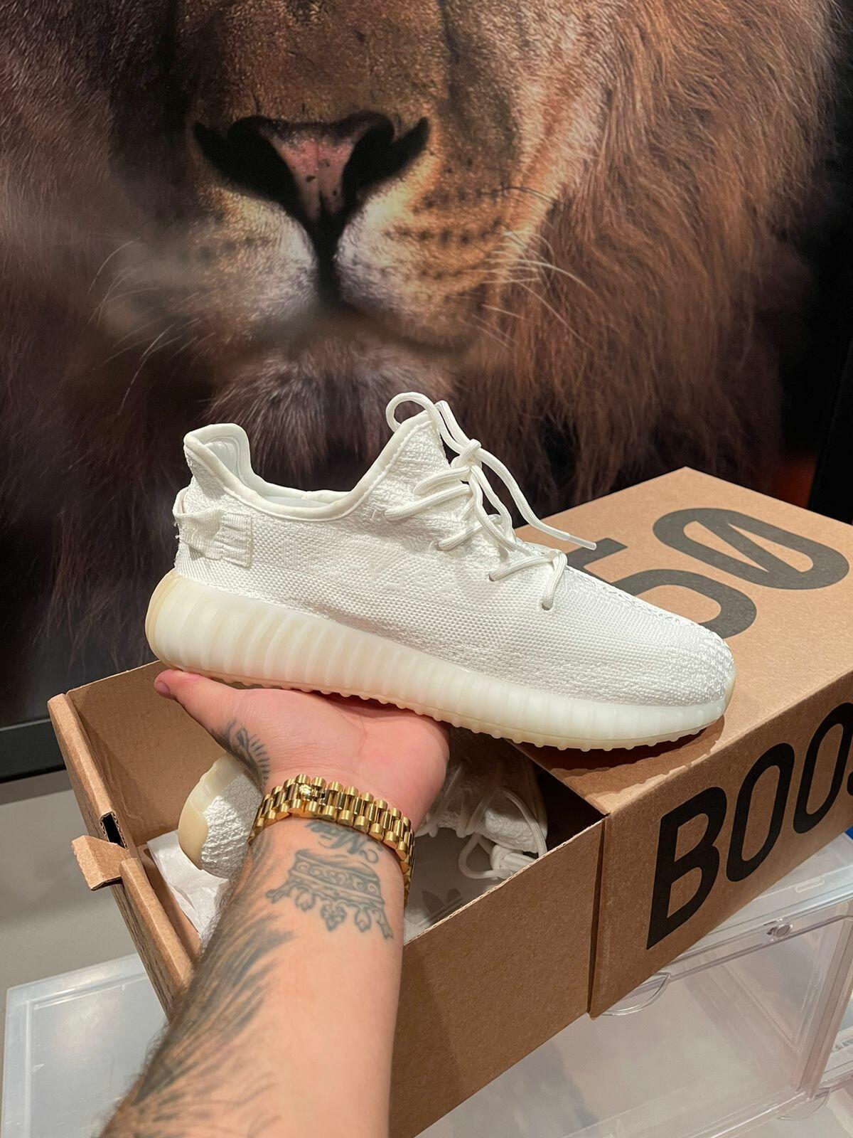 Comprar Yeezy Boost 350 v2 Cream White - R$450,00