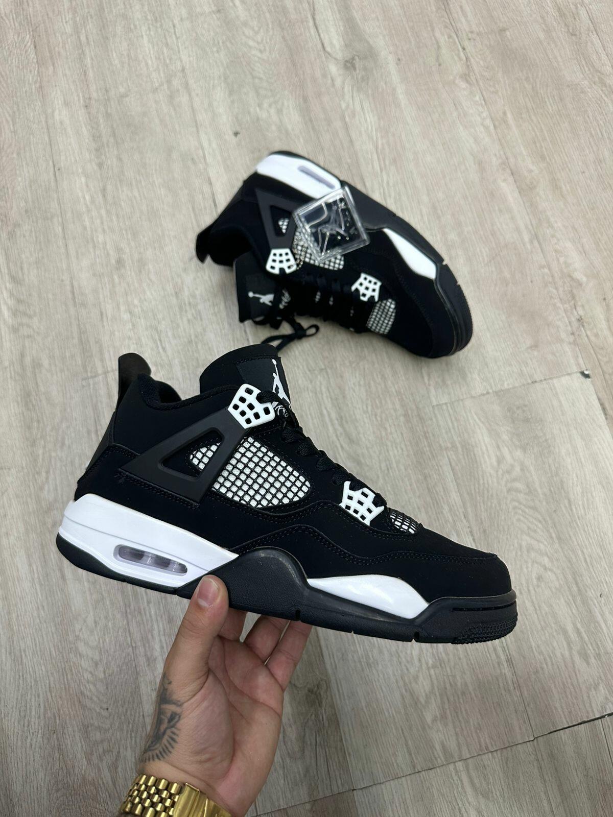Comprar Tênis Air Jordan 4 "White Thunder" - R$800,00